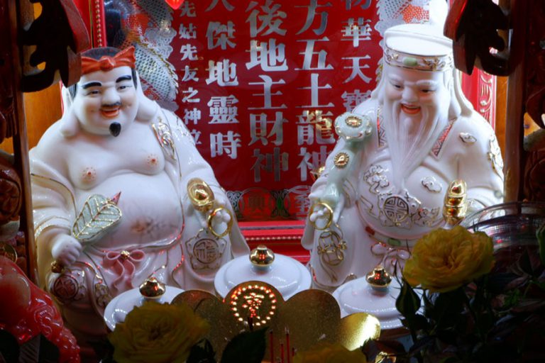 Cúng Thần Tài Thổ Địa Gồm Những Gì - Lễ Cúng Vía Thần Tài Đầy Đủ